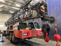 FreeCraneSpecs.com: Terex-Demag AC 1000 Crane Specifications/Load Charts