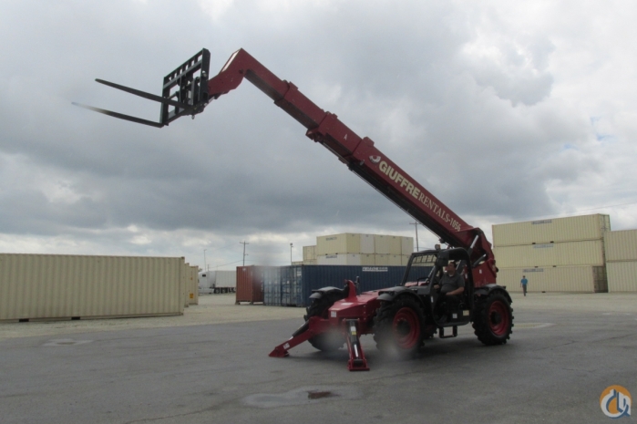 Sold GENIE GTH-1056 TELEHANDLER AT GIUFFRE BROS Crane in Milwaukee ...