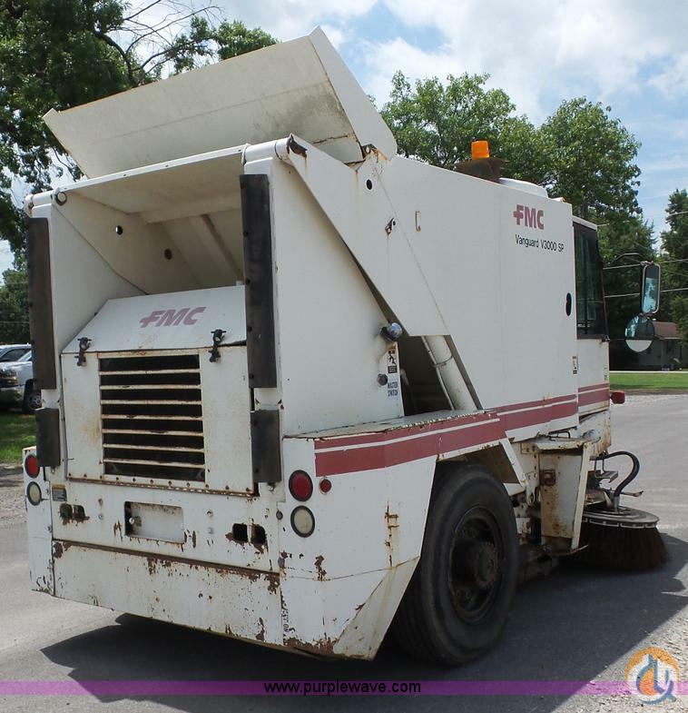 1989 FMC Vanguard V3000SP Sweepers / Broom Equipment FMC Vanguard ...