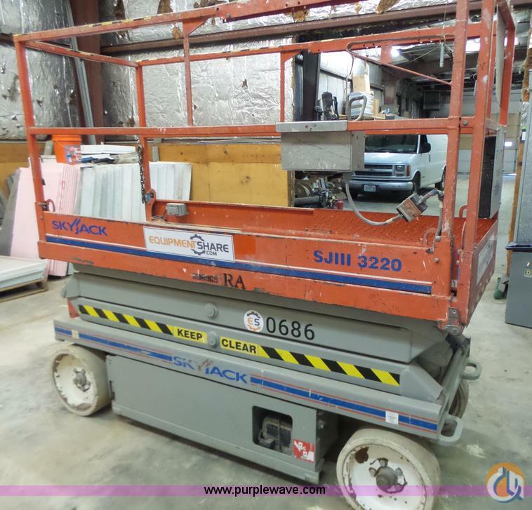 Skyjack 3220 scissor lift Scissor SKYJACK 3220 Purple Wave, Inc. on ...