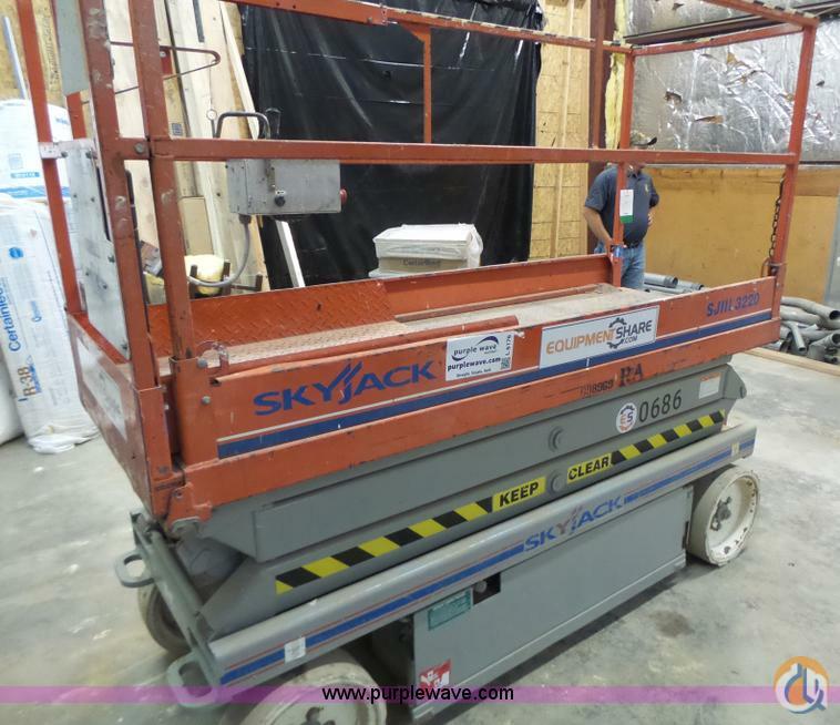 Skyjack 3220 scissor lift Scissor SKYJACK 3220 Purple Wave, Inc. on ...