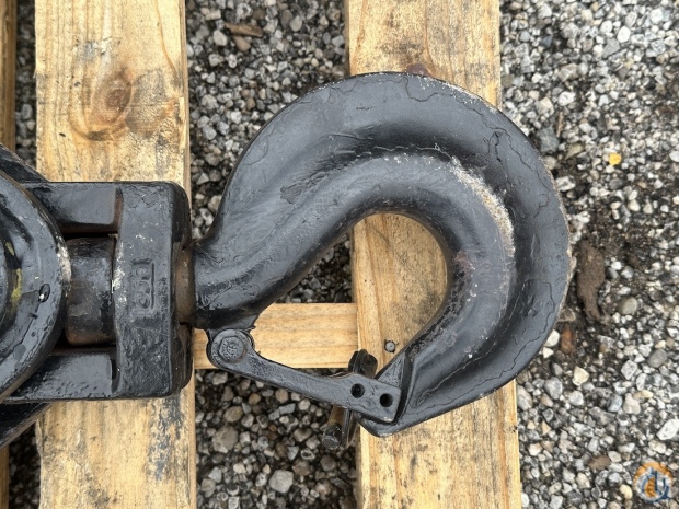 Johnson 12.5 ton, single sheave, quick reeving hook block Hook Block ...
