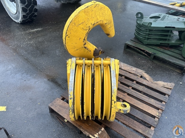 Johnson 90 ton, 4 sheaves, 7/8 wire rope, 1,940 lb. Johnson Hook Block ...